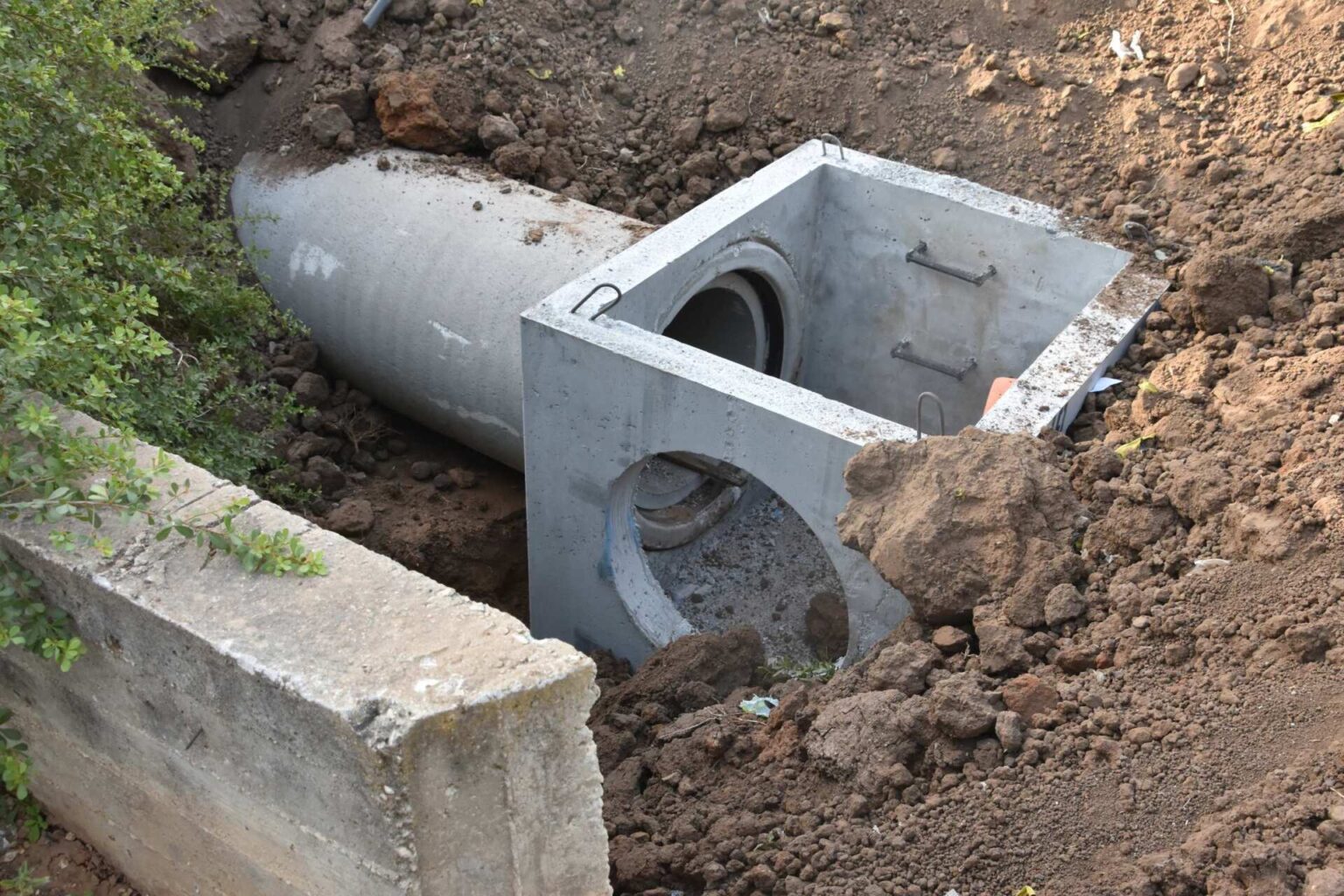 Drainage Contractor Miami | Pipe Layer in Miami, FL